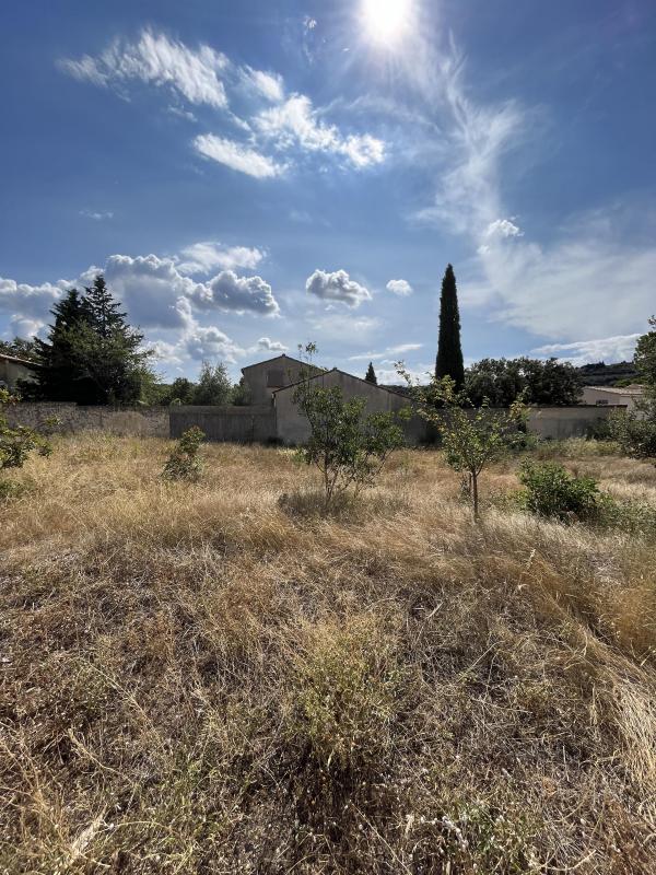 Maison de 68 m² sur un terrain de m² située à (30400) à 274 000 ...