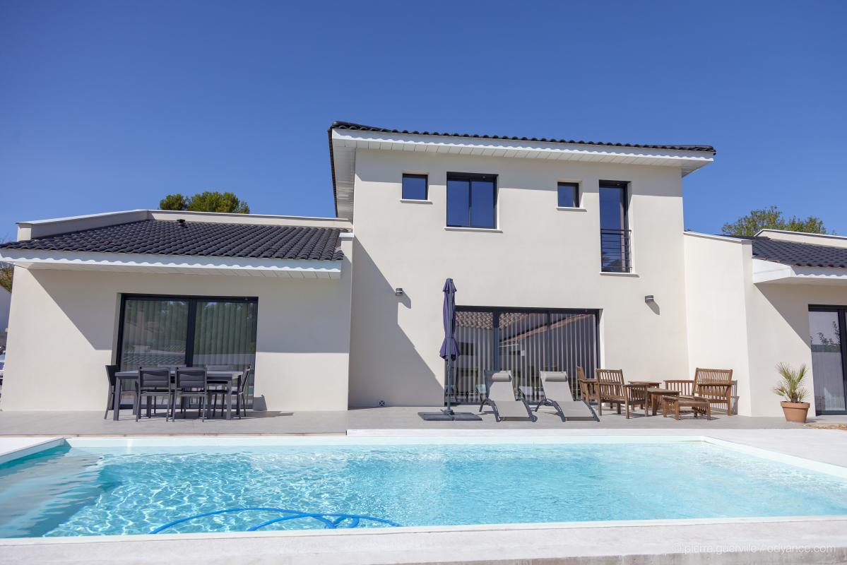 Maison de 95 m² sur un terrain de 384 m² située à Lambesc (13410) à 399 ...